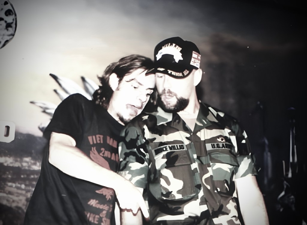 Photos: Lester Butler, Bruce Willis and the Planet Hollywood band – No ...